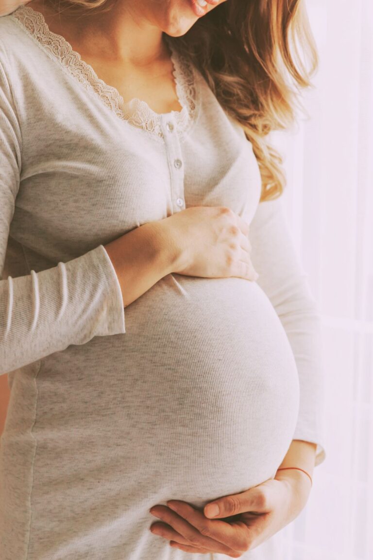 First Trimester Outfits: What to Wear When You’re Newly Pregnant - Pribbles